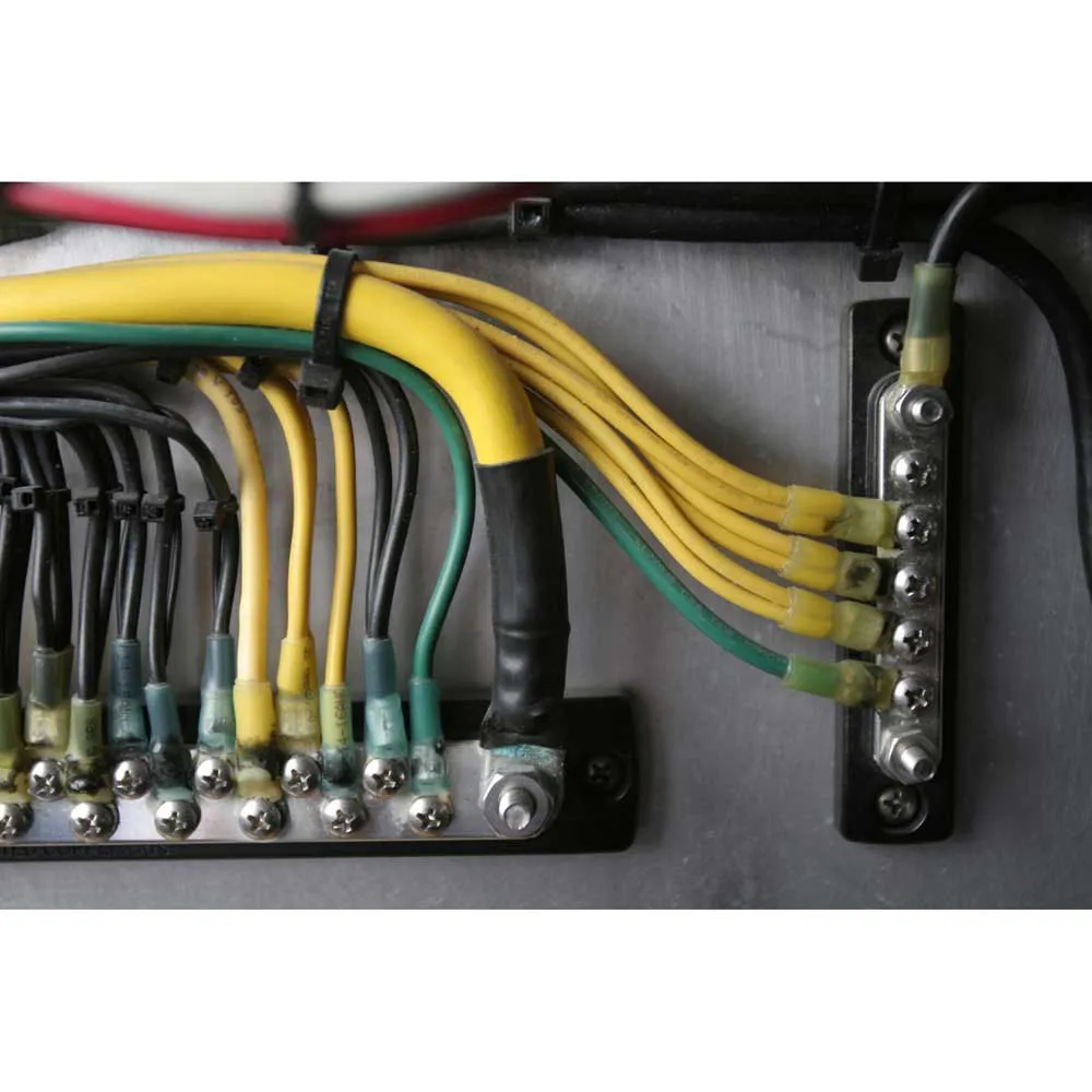 Blue sea systems Common 100A Mini BusBar Isolator | Waveinn