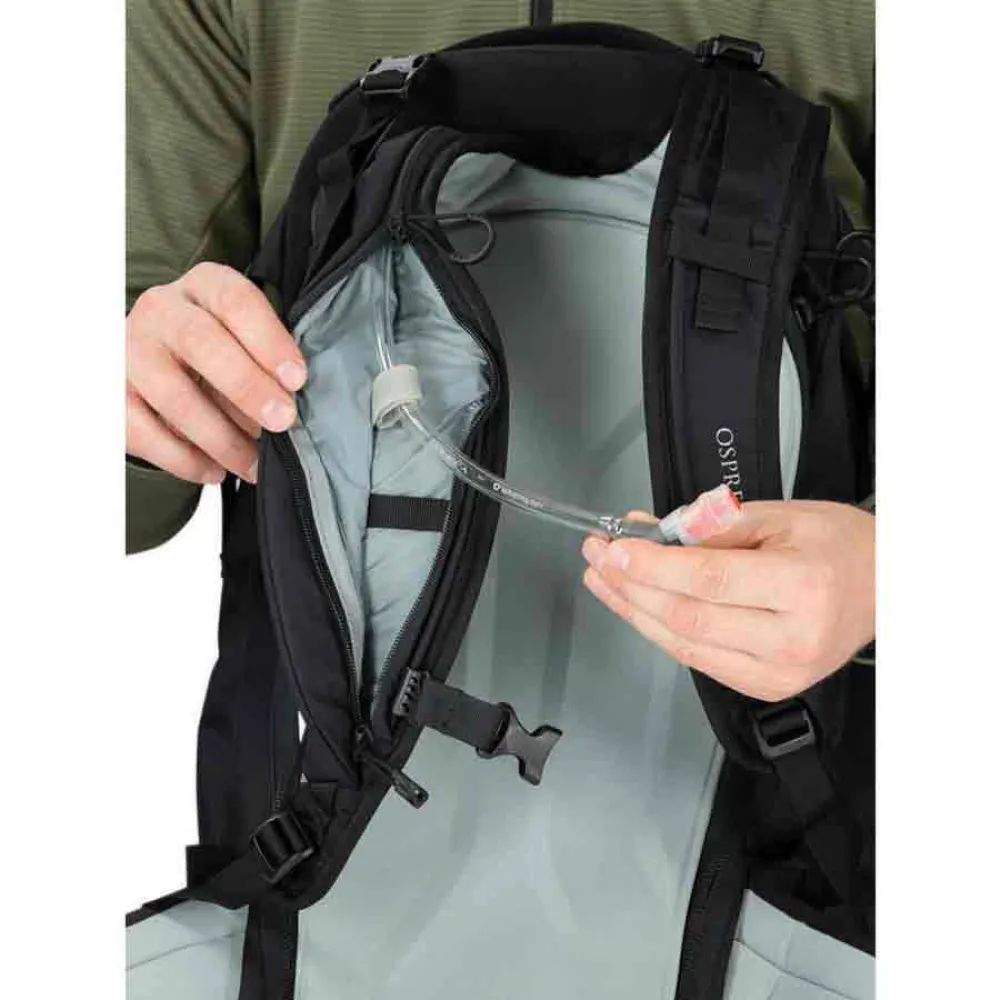 Osprey Kamber 30L Backpack Black | Trekkinn