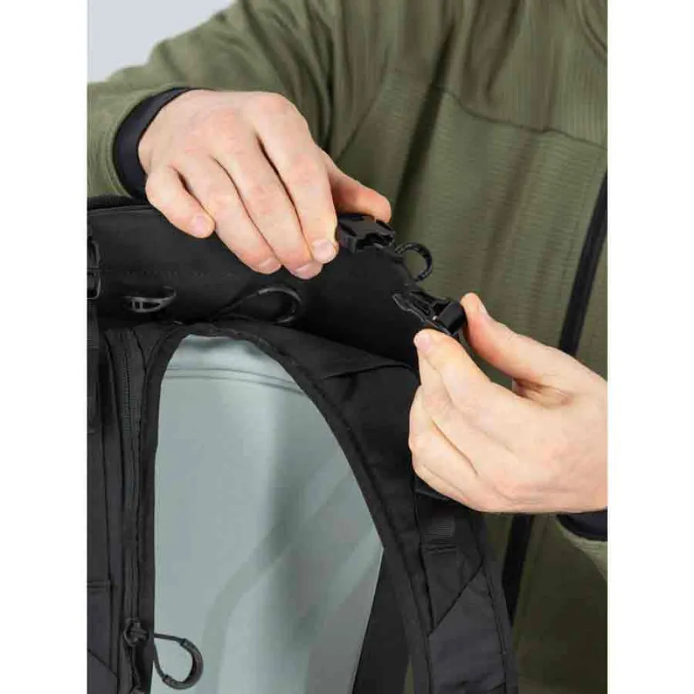 Osprey Kamber 30L Backpack Black | Trekkinn