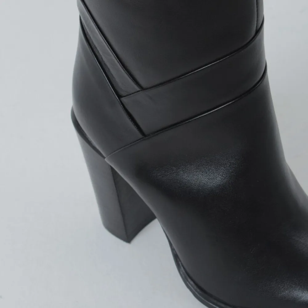 Bronx Boots Black | Dressinn