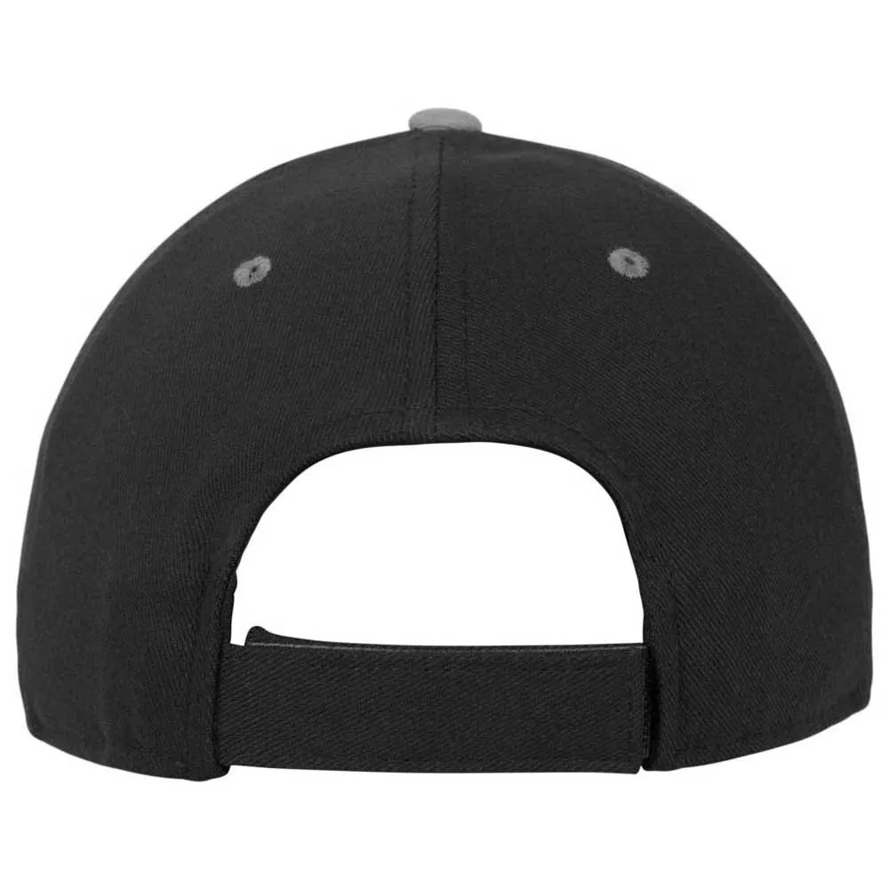Flexfit 110 Fitted Cap Black | Dressinn