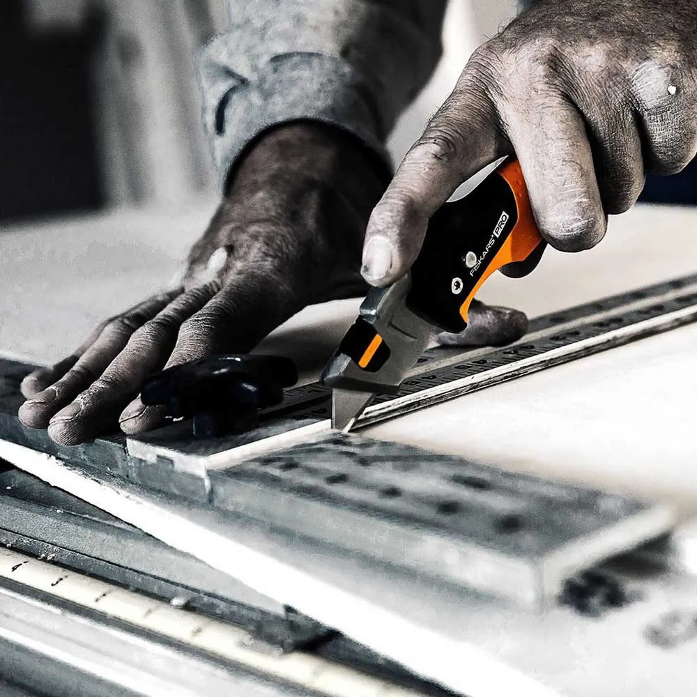 Fiskars CarbonMax Cutter Plegable Plateado | Trekkinn