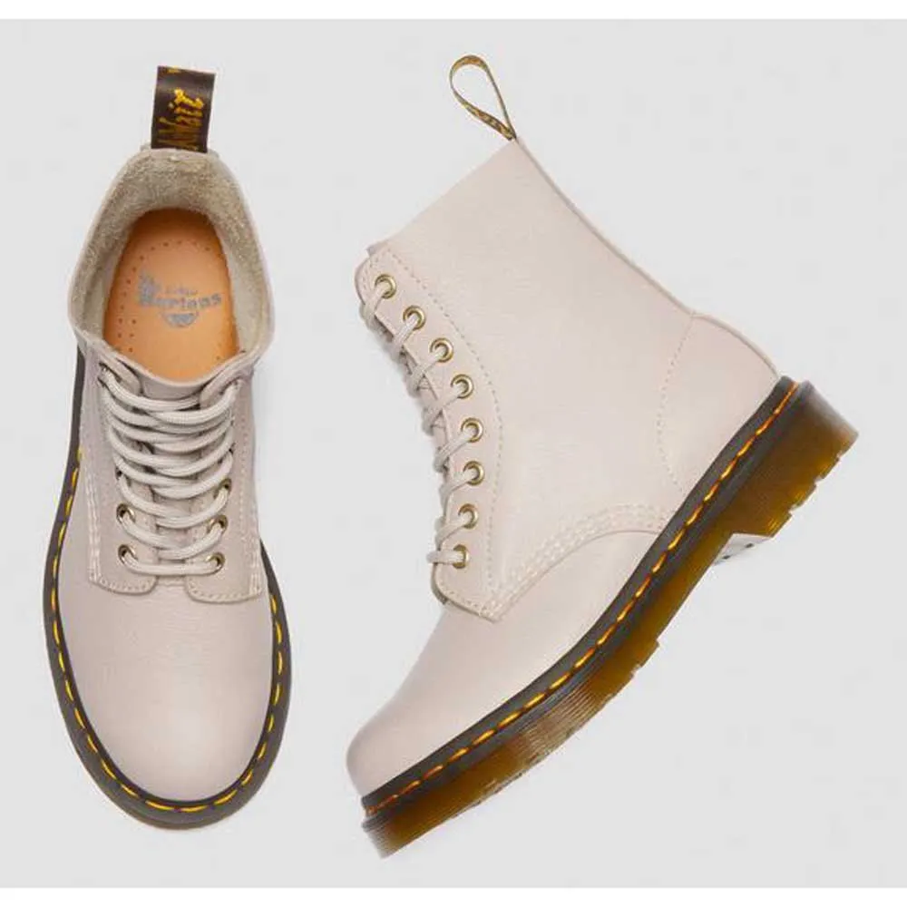 Dr martens 1460 Pascal boots Beige | Dressinn