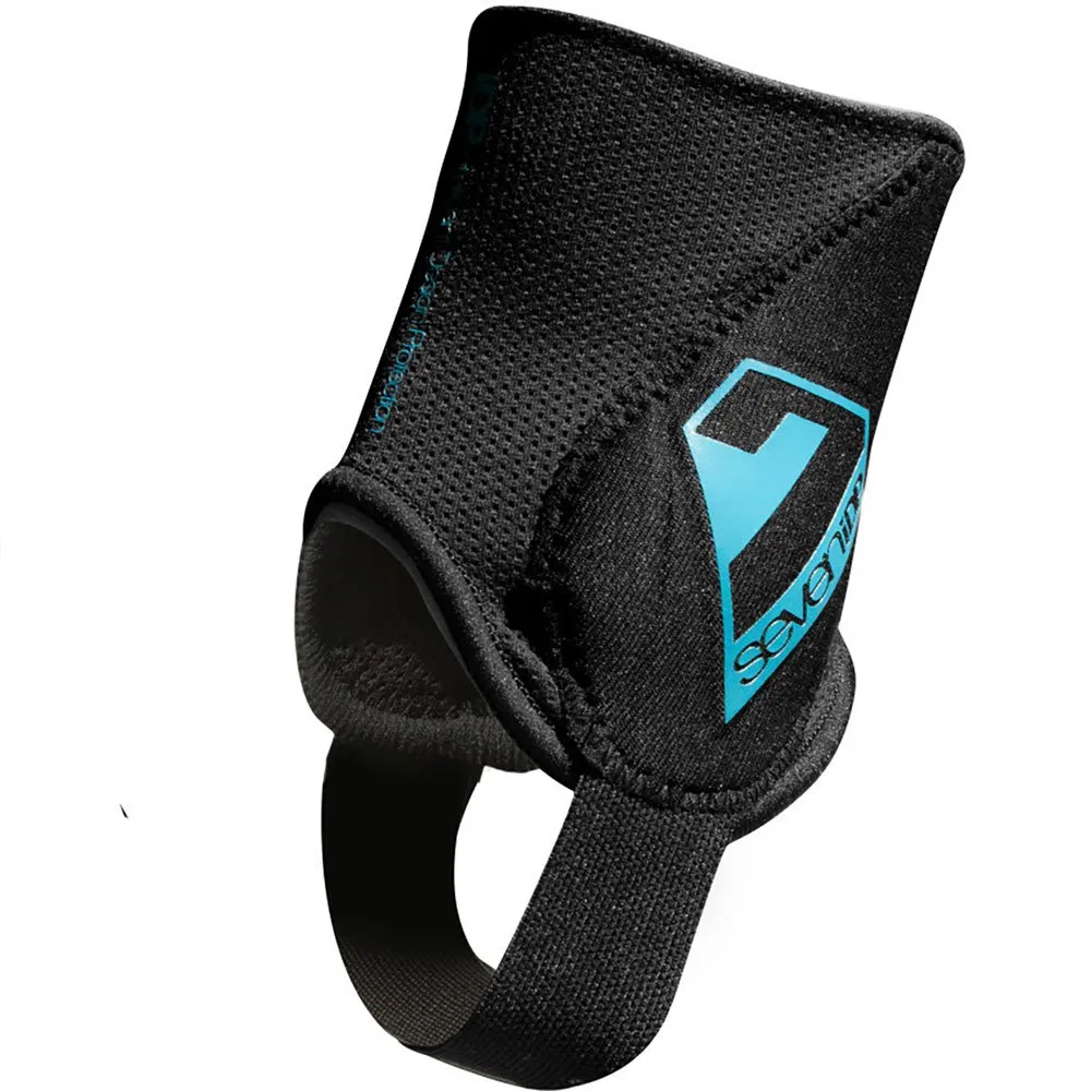 7idp Control Ankle Protector, Black | Bikeinn