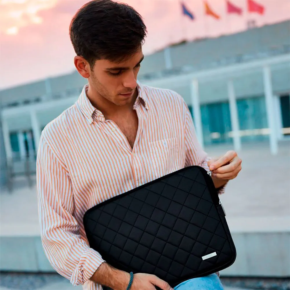 Cool Epsilon 17´´ Laptop Cover Black | Techinn