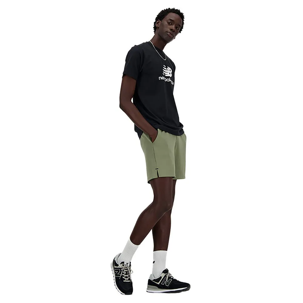 New balance Sport Essentials Logo short sleeve T-shirt Black| Dressinn