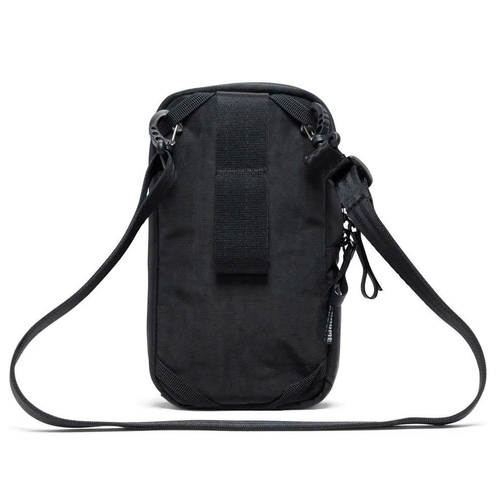 Chrome Logan Pouch Bag Black | Dressinn